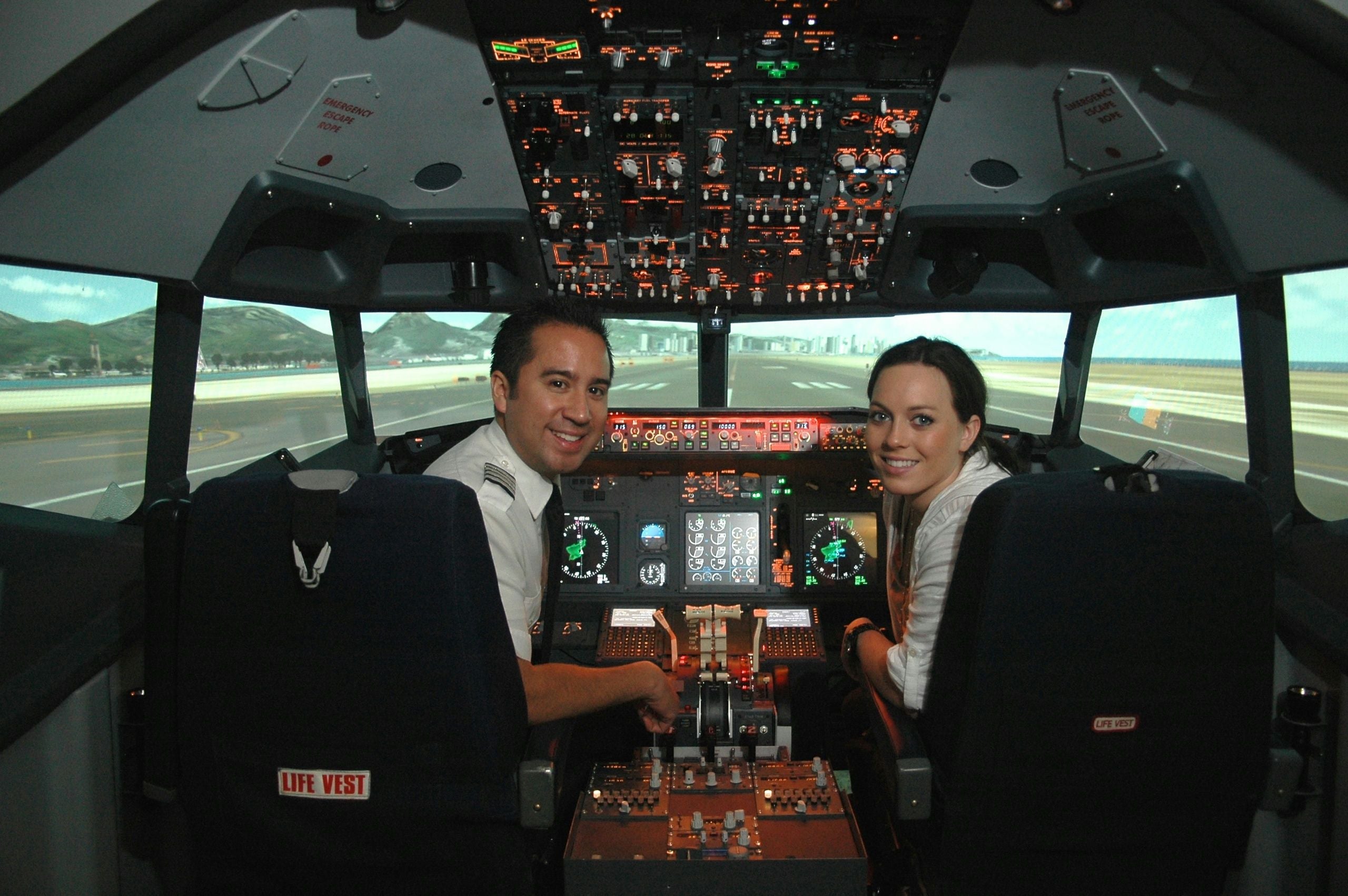 30-Minute Boeing-737 Flight Simulator Experience | Anaheim | California ...
