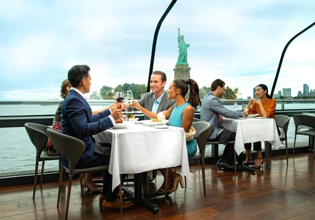 New York City Dinner Cruise: Dine with Stunning Skyline Views | New ...