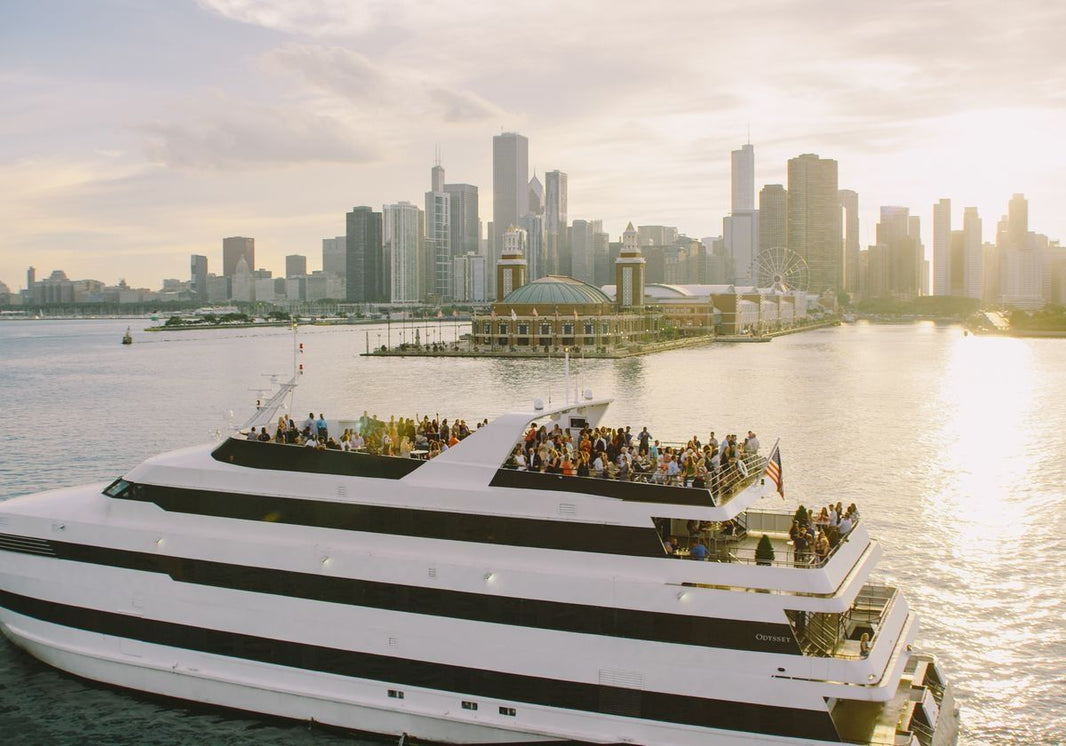 Architectural Bottomless Mimosas Brunch Cruise on the Chicago River ...