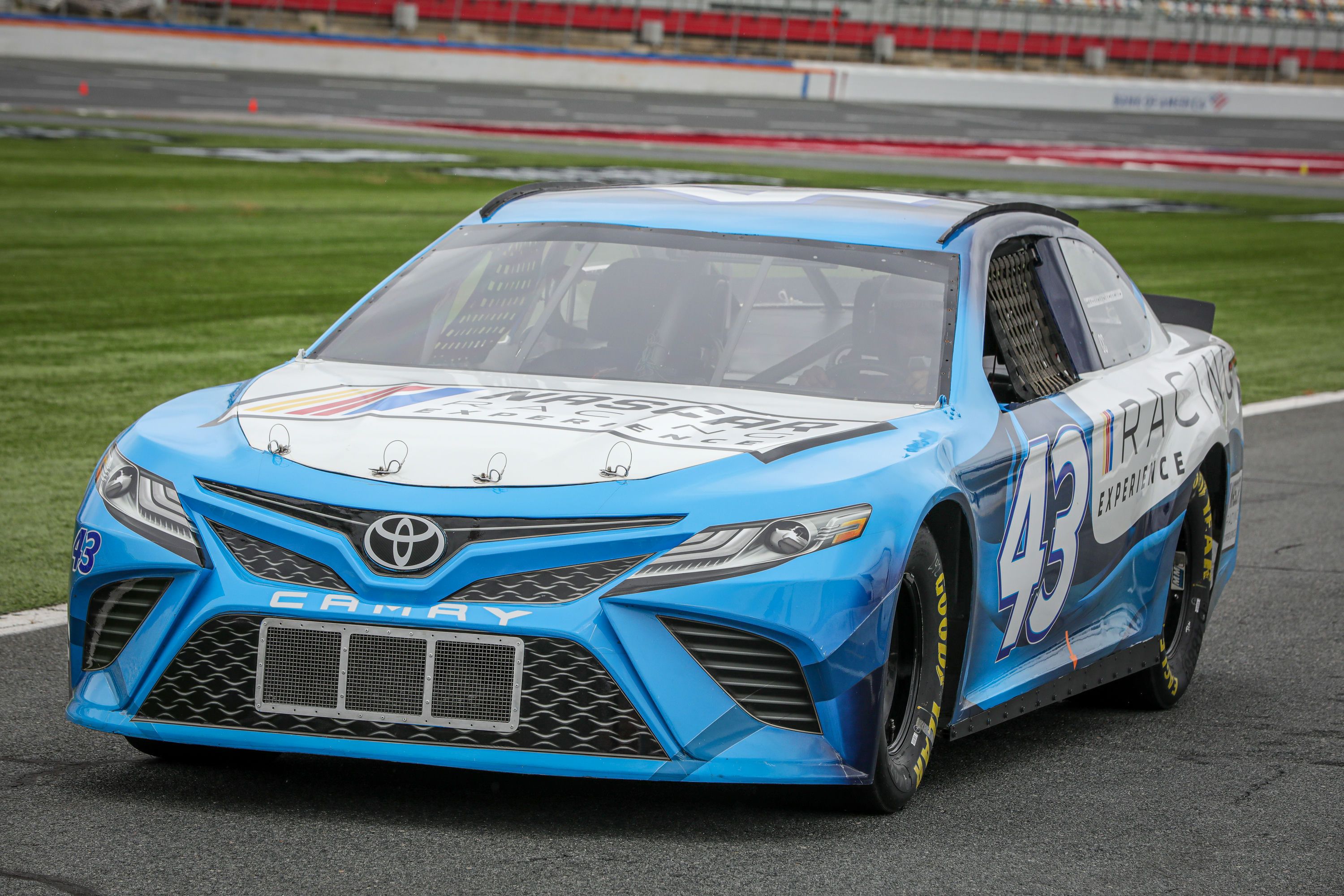 NASCAR Experience Daytona: Drive at Daytona International Speedway ...